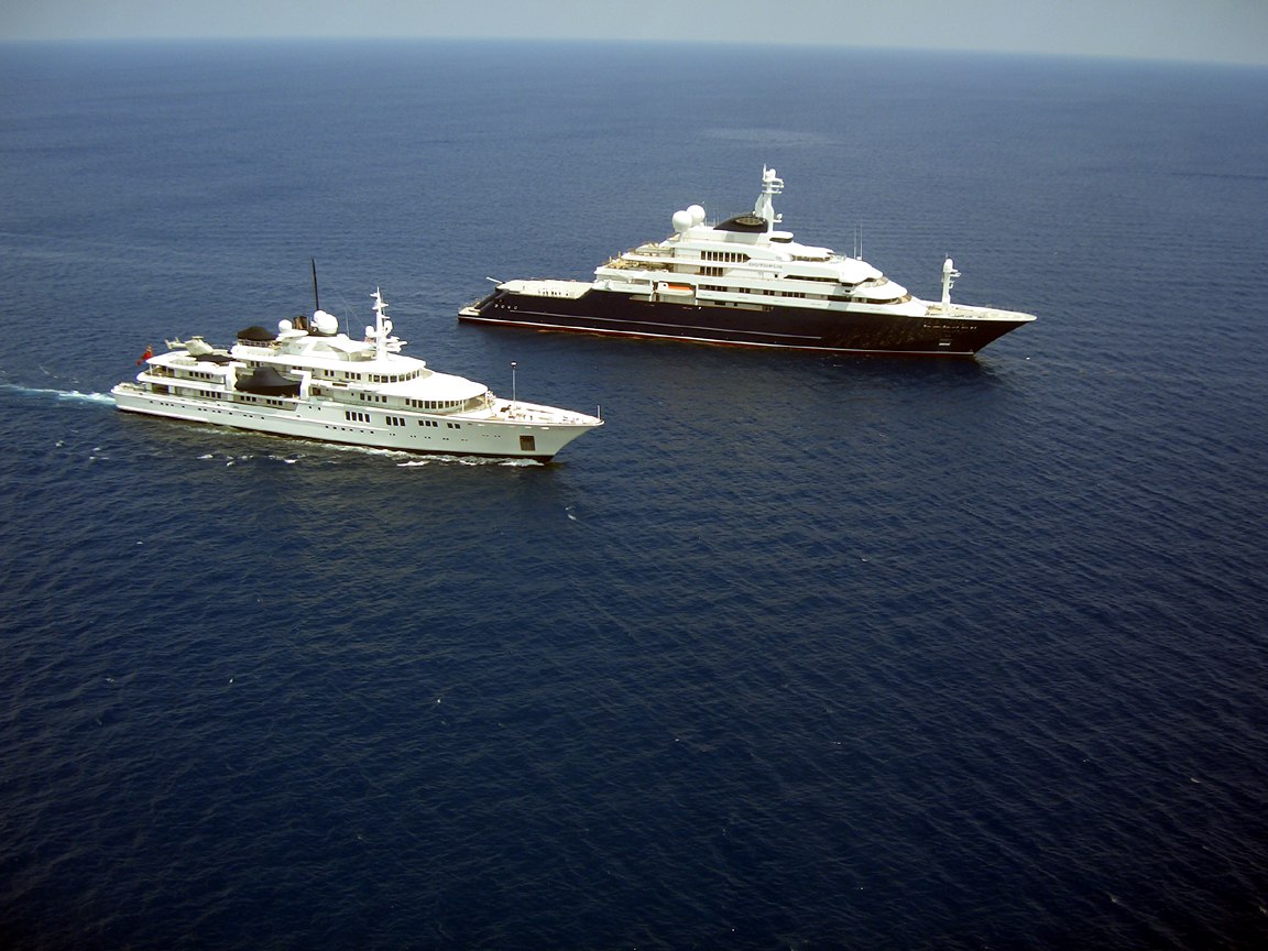 Yacht OCTOPUS, Lurssen | CHARTERWORLD Luxury Superyacht Charters